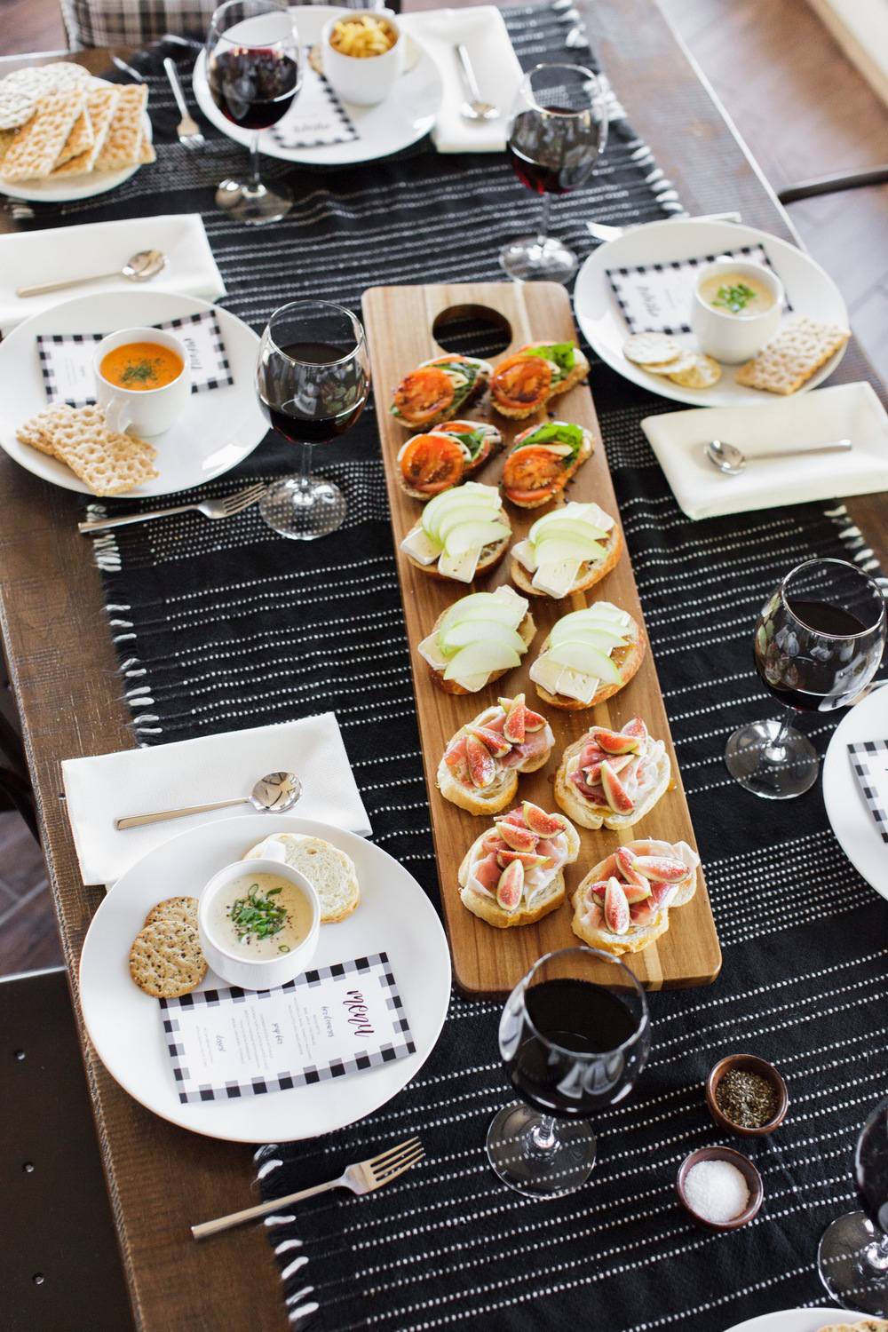 9 TIPS FOR A WARM & COZY SOUP PARTY | The TomKat Studio